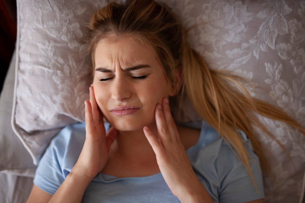 The symptoms and early stages of oral thrush explained | Dentist in Croydon